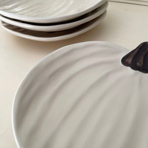 Pottery Barn | Dining | Pottery Barn White Pumpkin Dinner Plates ...